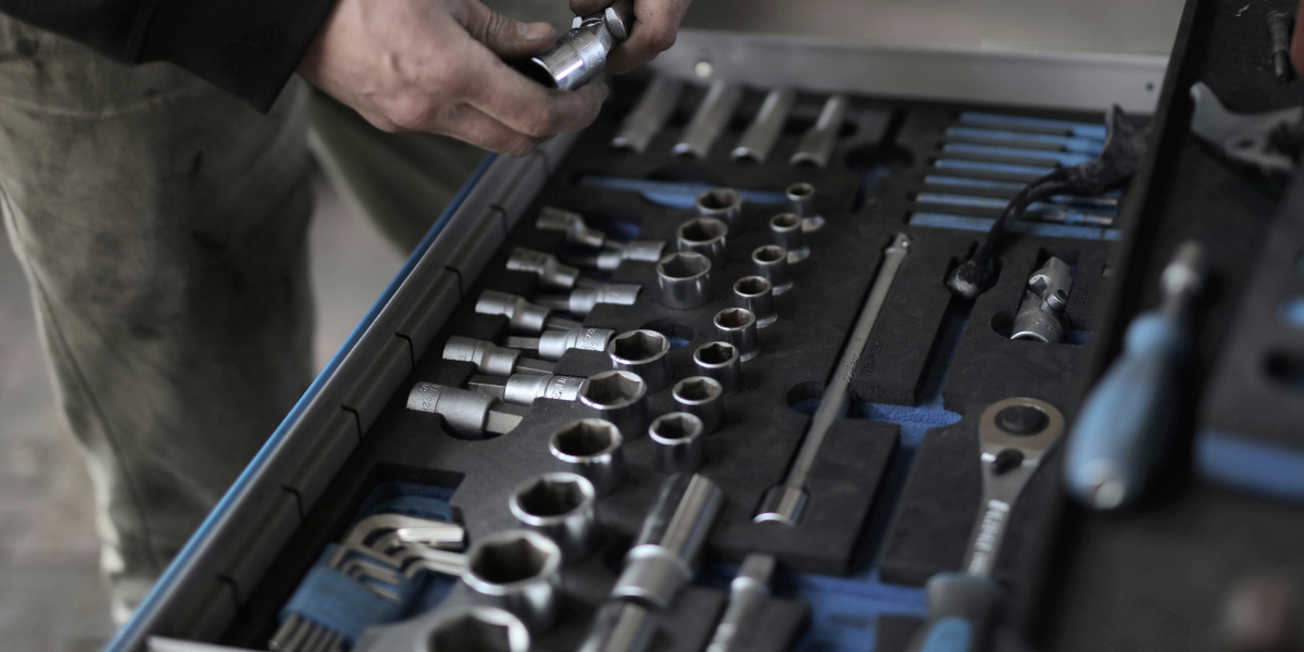 Essential Tools for DIY Car Repairs - Undercar Experts